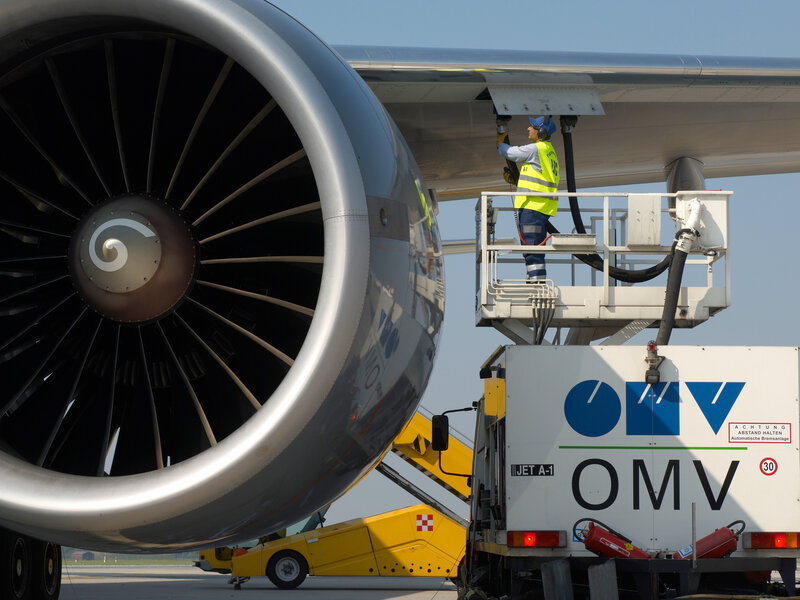 OMV supports relief flights